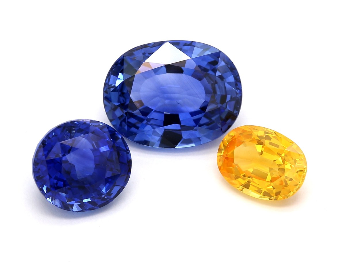 Arnoldi International - Edelstein Großhandel - Edelsteinschleifer